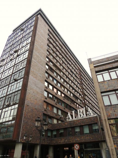 Cae de 10 metros al vencer la claraboya en el Edificio Albia.